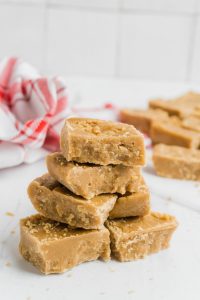 Brown Sugar Penuche Fudge Recipe (Penuche) - The Delicious Spoon