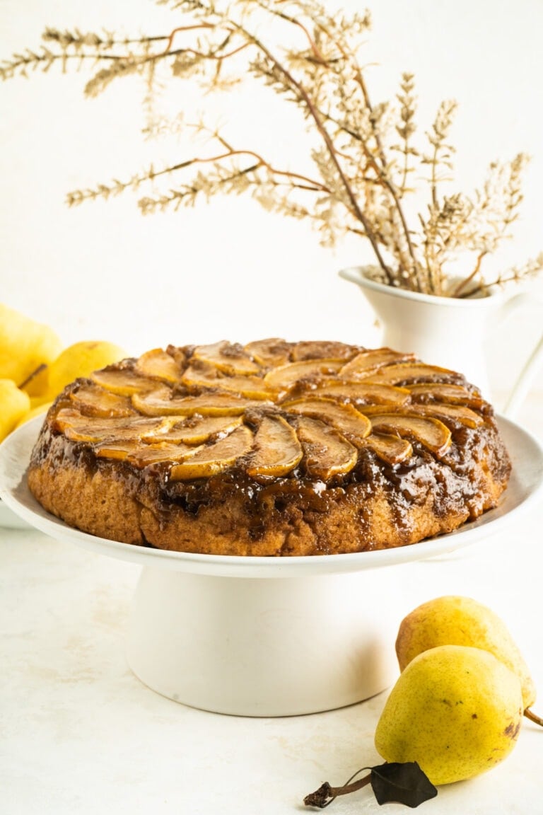 Easy Pear Upside Down Cake Recipe (Perfect for Fall!)