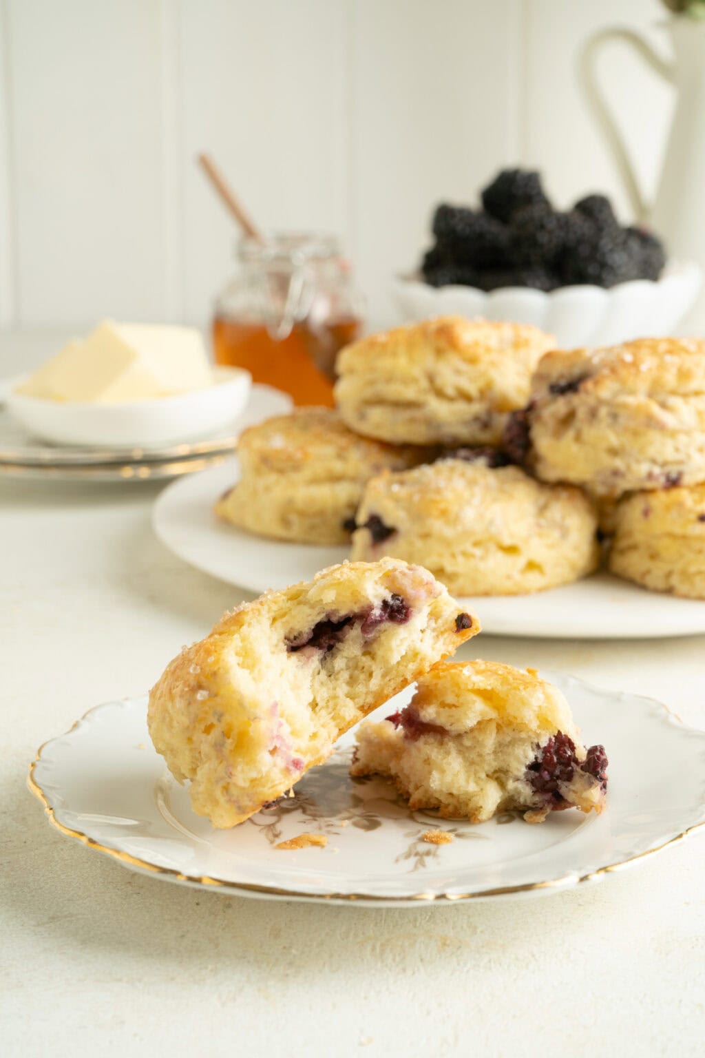 How To Make The Best Buttermilk Blackberry Scones Recipe - The ...